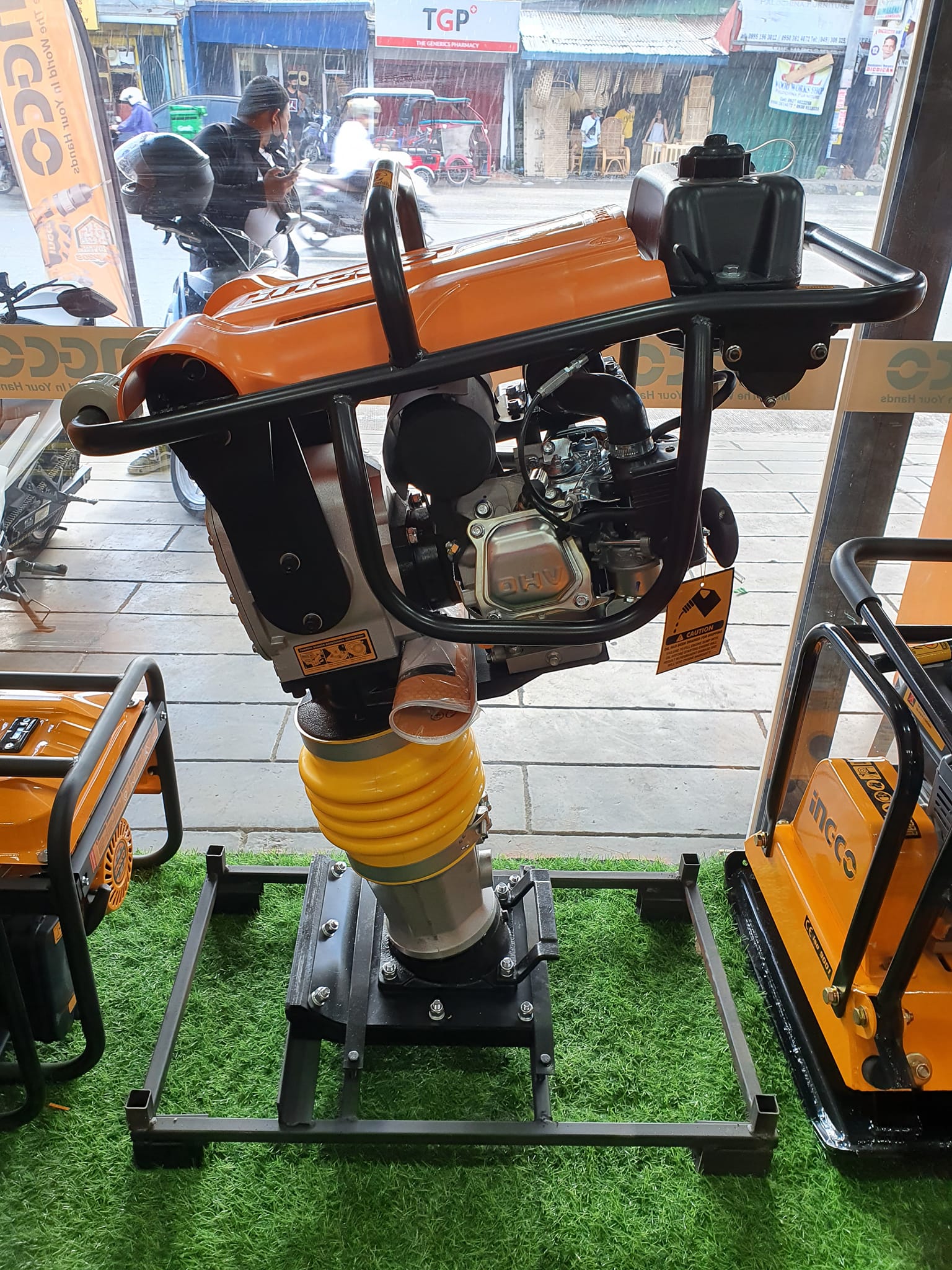 MÁY ĐẦM CÓC HÌNH TRỤ DÙNG XĂNG 4.8KW(6.5HP) INGCO GRT75-2 - HÀNG CHÍNH HÃNG
